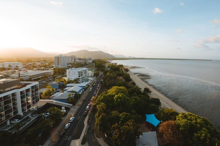 Guide to Cairns - Tourism Australia