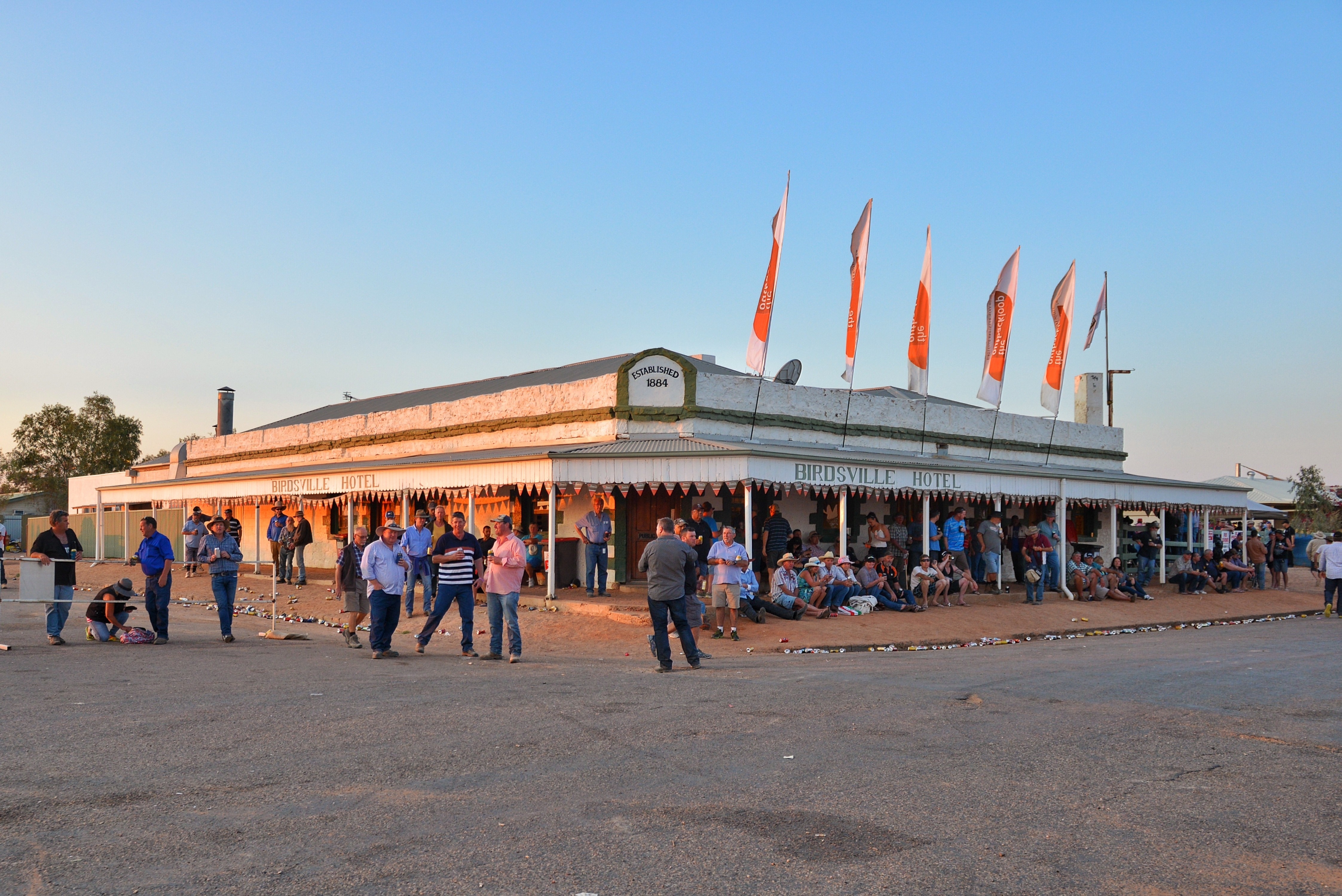The best outback pubs in Australia - Tourism Australia